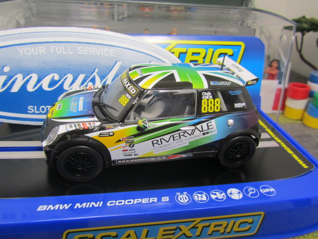 Scalextric C3606 BMW Mini Cooper S