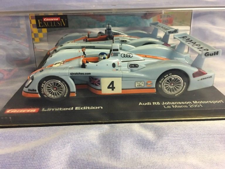 Carrera Exclusiv 20484 Audi R8 Champion Racing LMP 2001 1/24 slot car