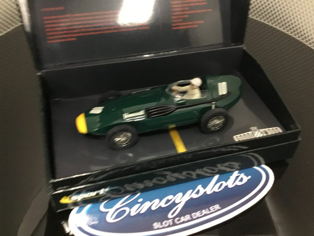 Scalextric Sport C2552A Classic Vanwall F1 #10 Stirling Moss.