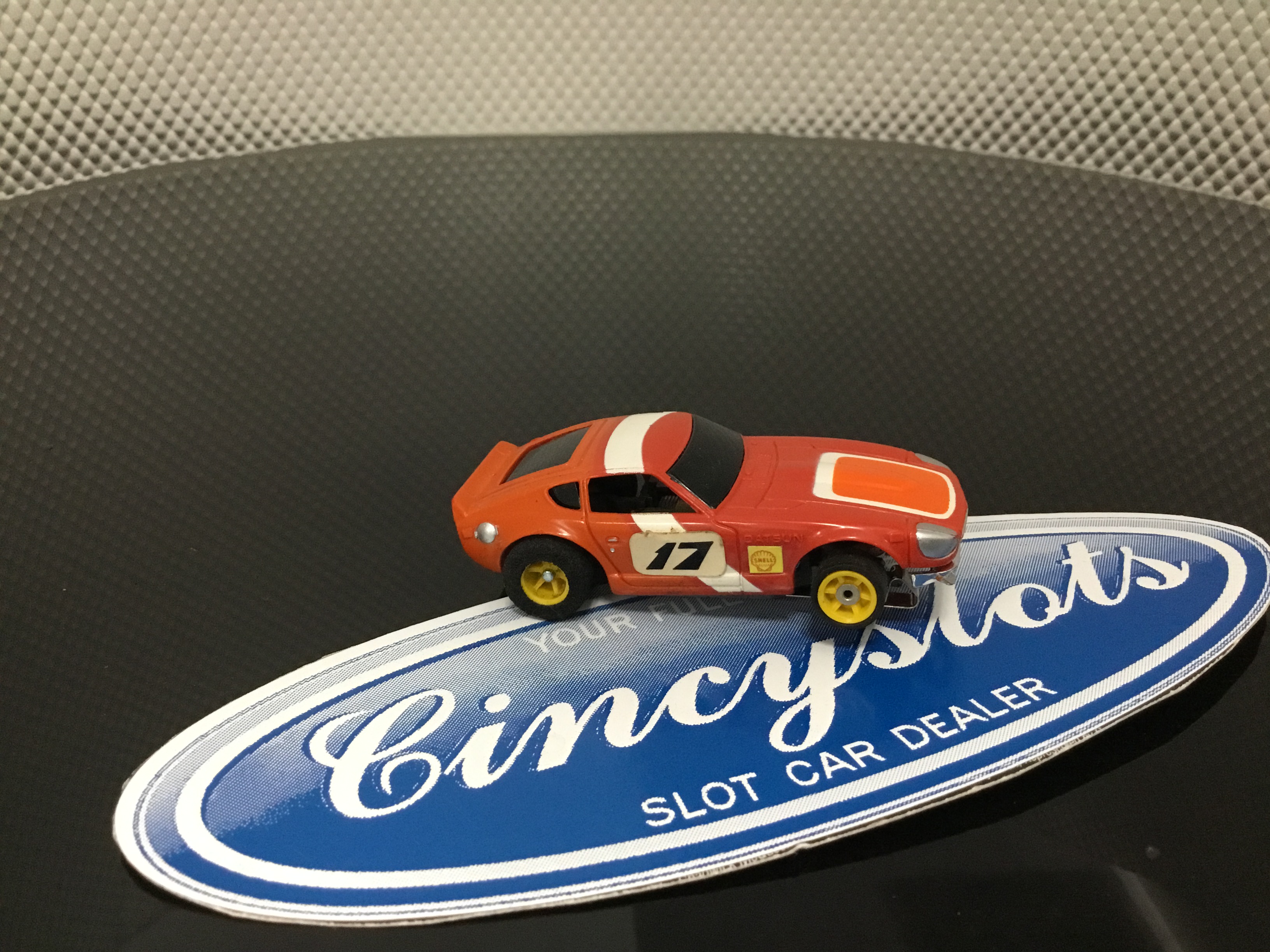 AFX DATSUN 240Z G-PLUS CHASSIS YELLOW WHEELS USED.