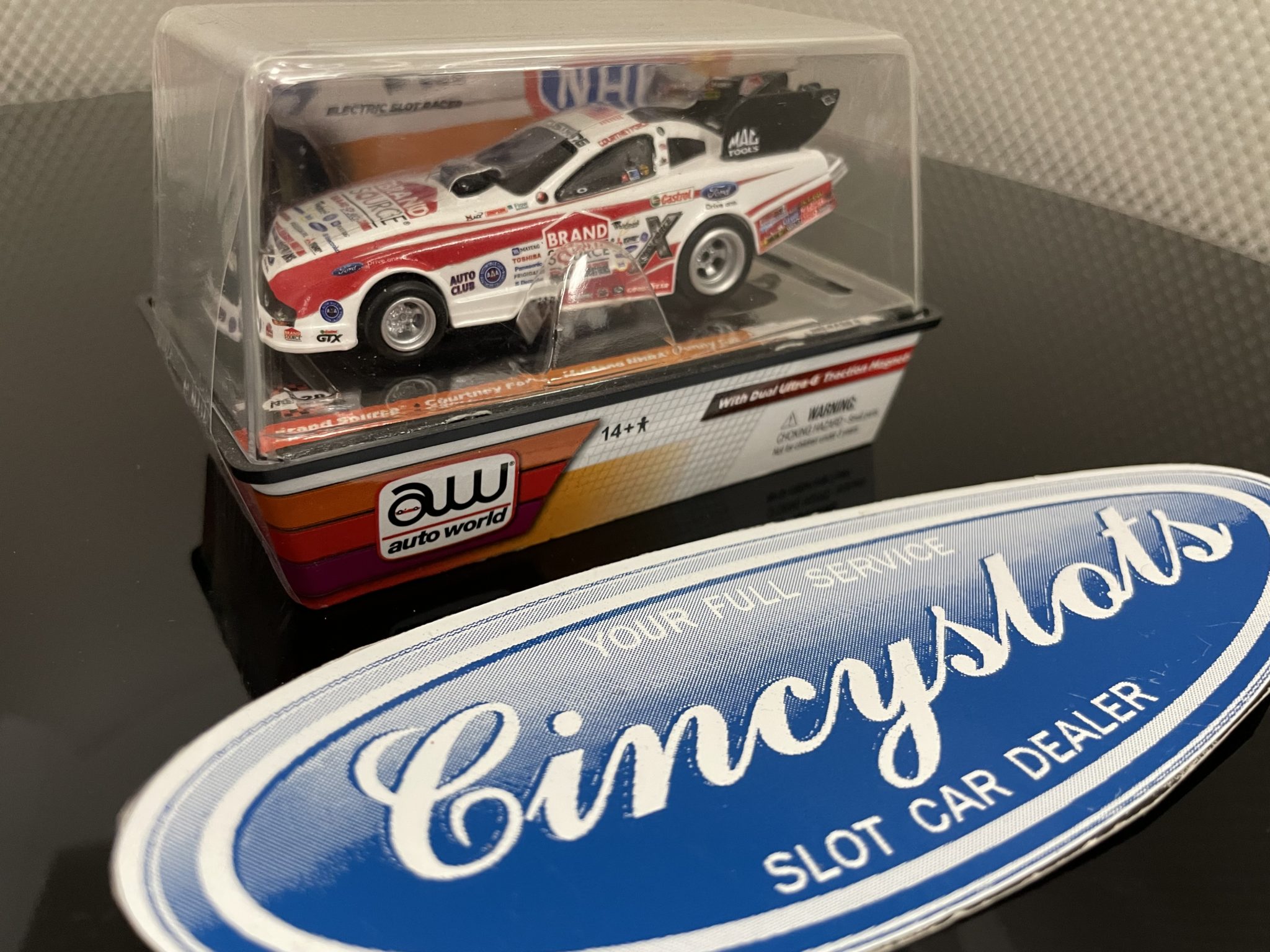 Auto World SC233 NHRA Funny Car Force HO Slot Car.