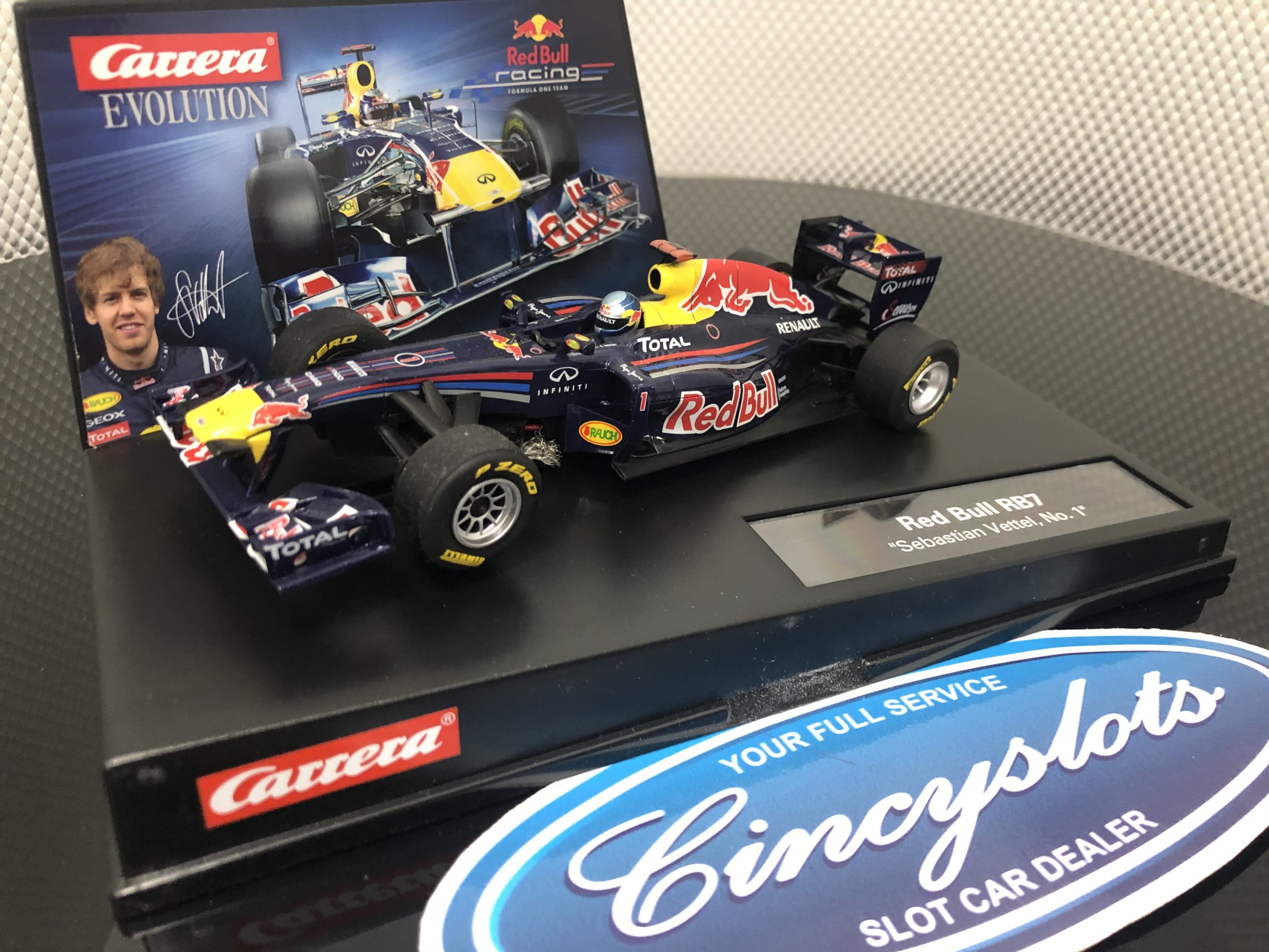 Carrera Evolution 27419 Red Bull Vettel.