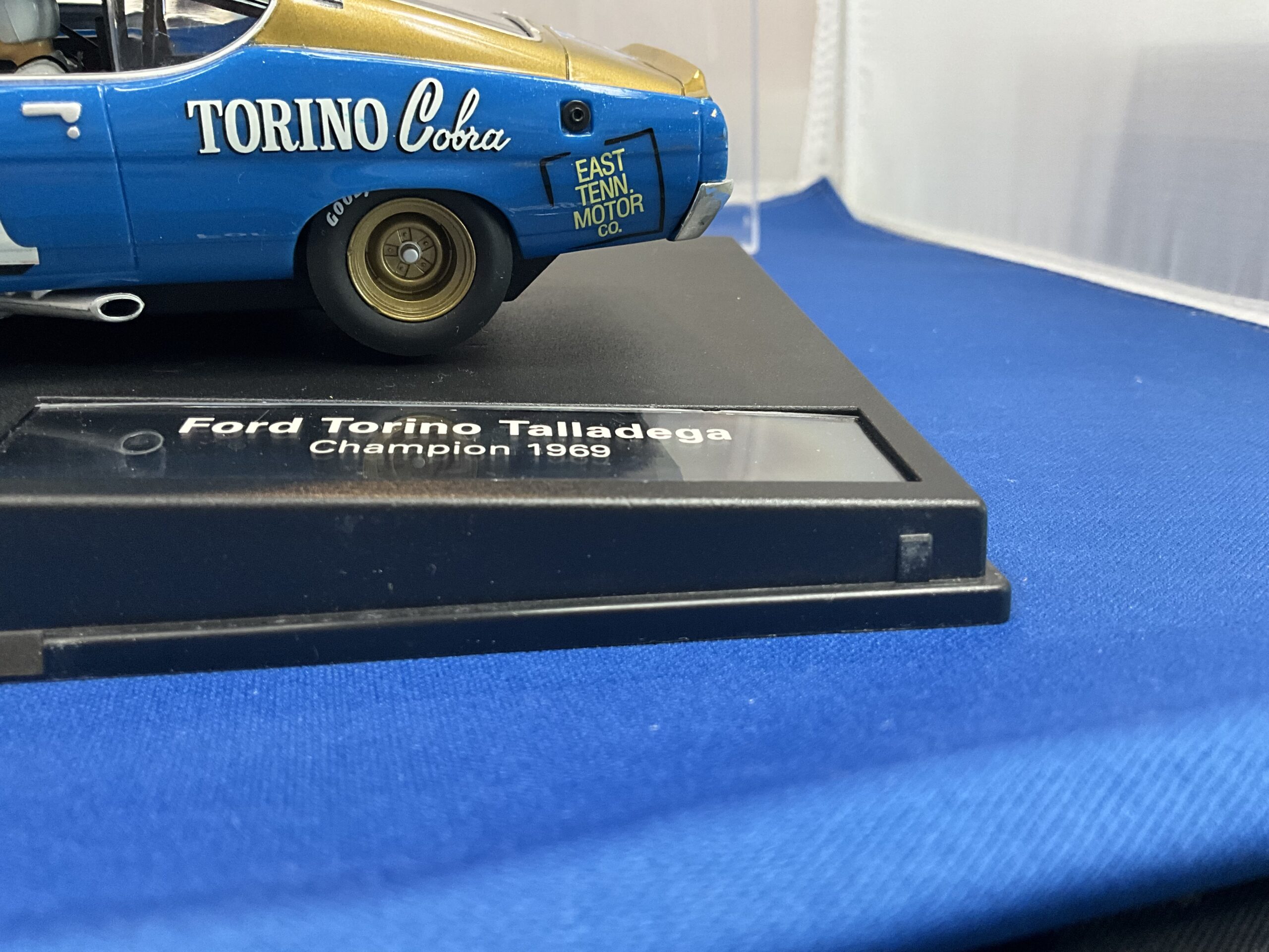 Carrera Evolution 25739 #17 Ford Torino, Lightly Used.