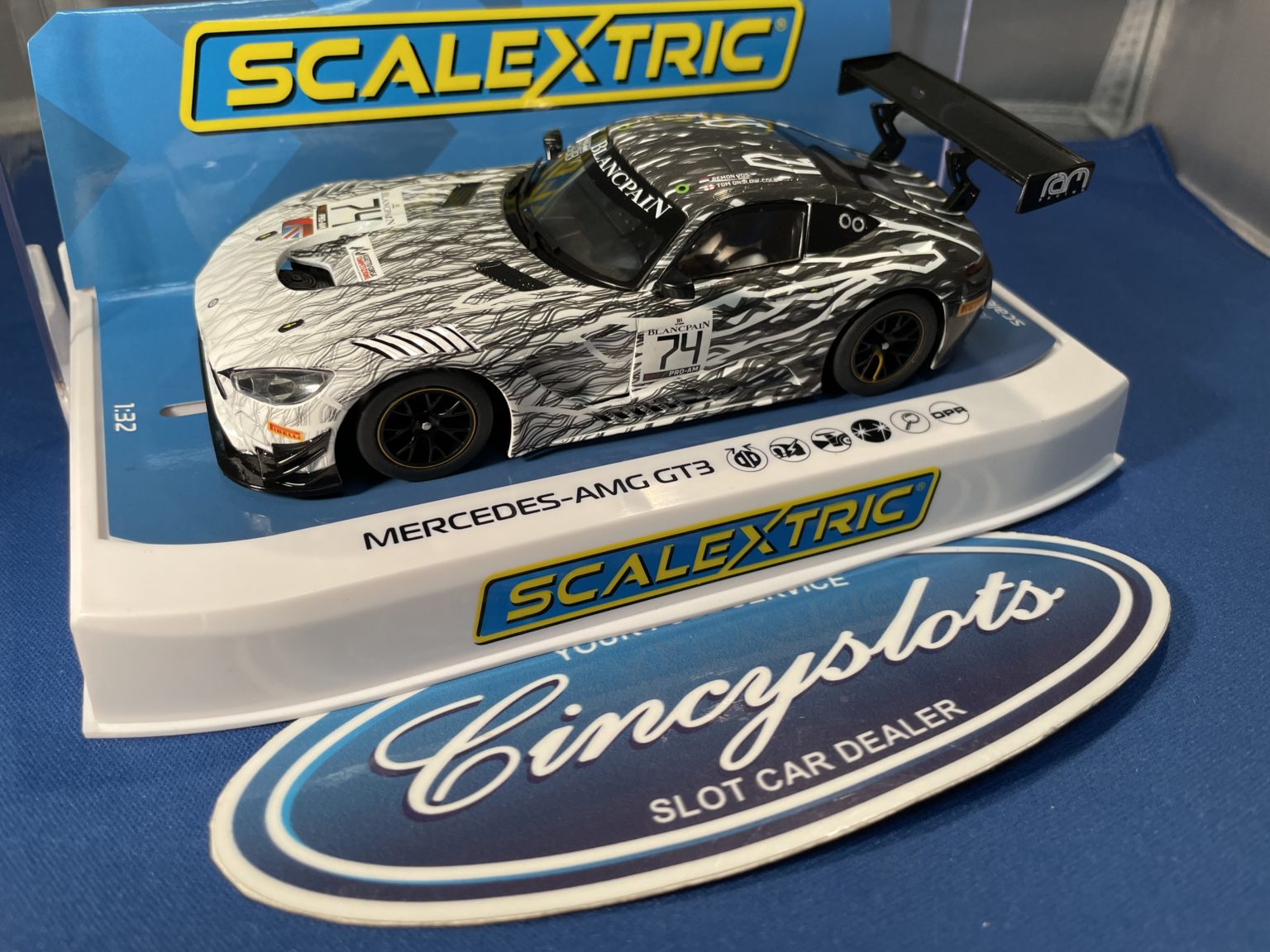 Scalextric C4162 Mercedes AMG GT3 RAM Racing