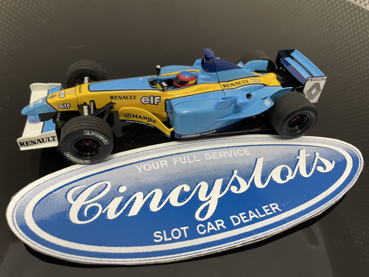 Scalextric Renault ELF F1 #8 1/32 Slot Car.