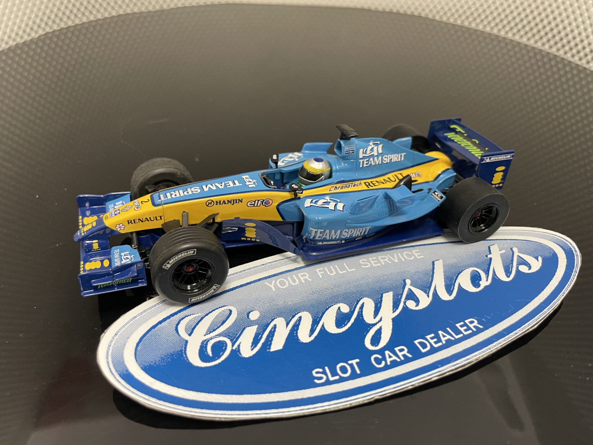 Scalextric Renault ELF Team Spirit F1 #2 1/32 Slot Car.