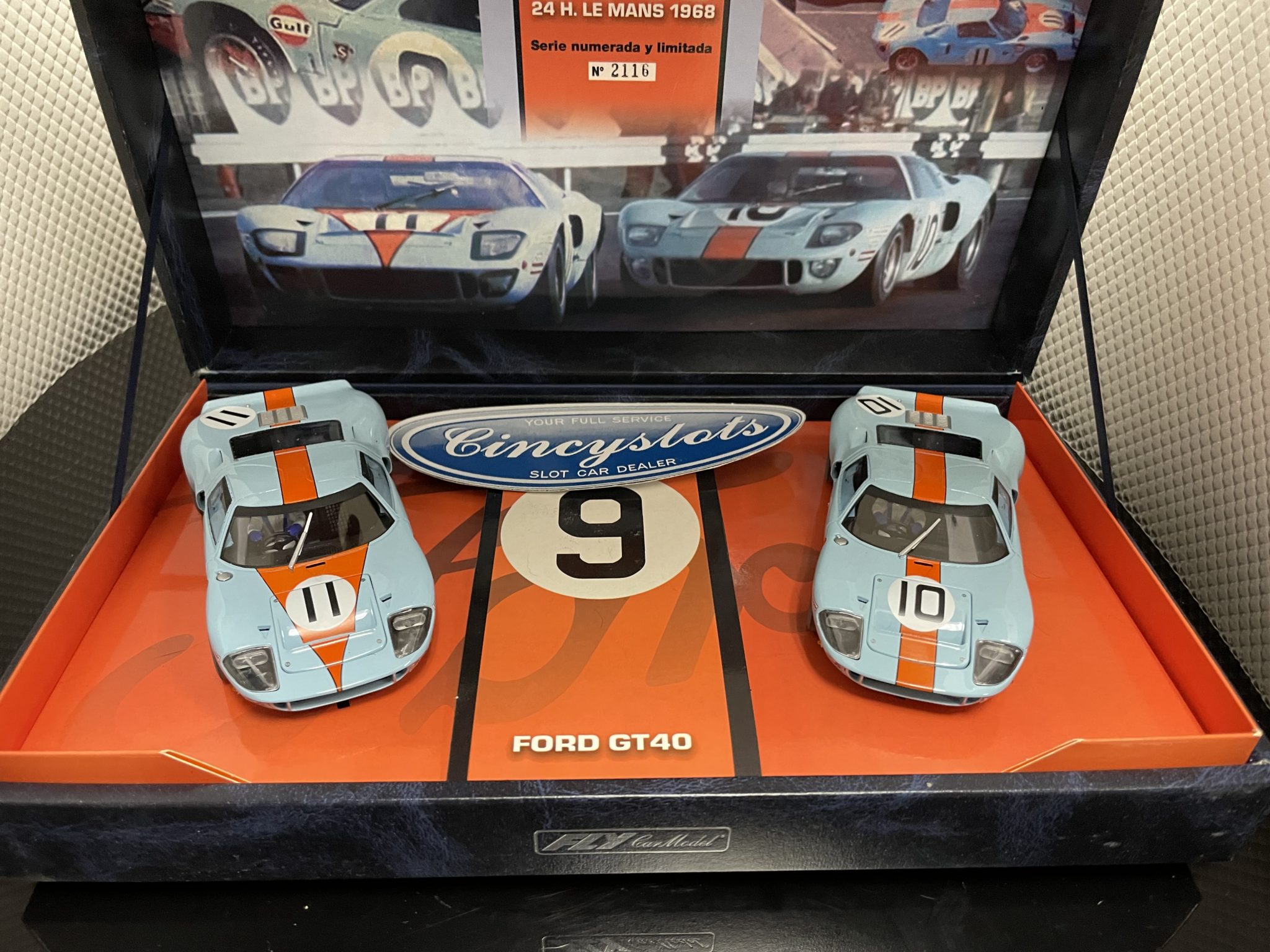 FLY 96016 Ford GT40 Gulf TEAM 5 1/32 Slot Car.