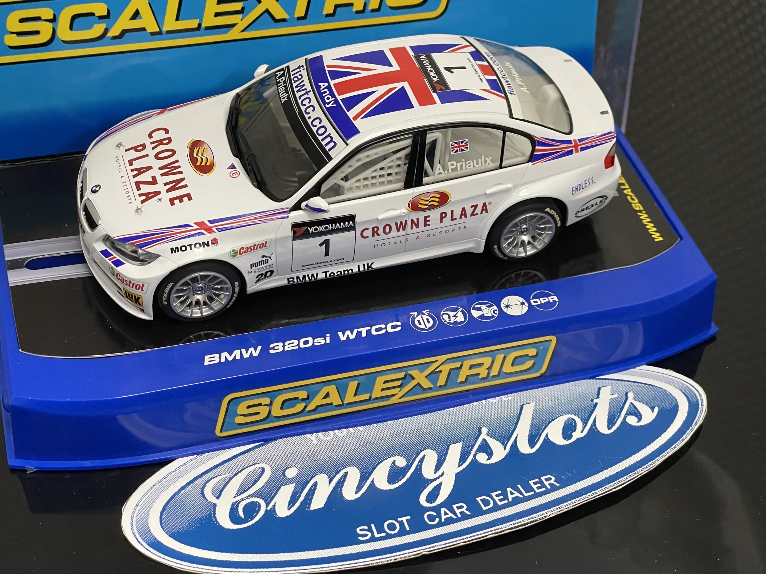 Scalextric C2714 BMW 320si WTCC Priaulx Crown Plaza 1/32 Slot Car ...