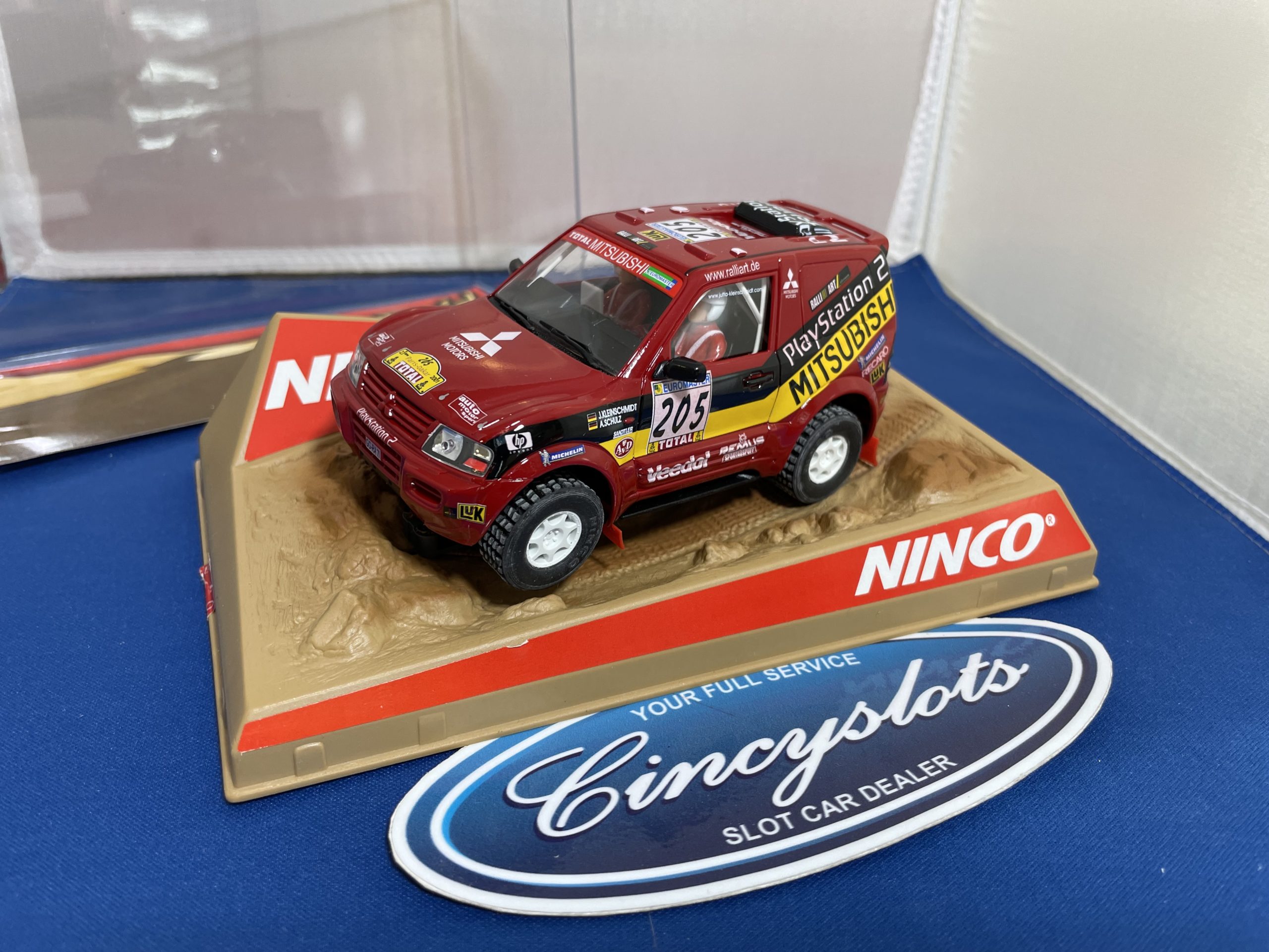 NINCO 50305 MITSUBISHI PAJERO JUTTA #205, Lightly Used, 1/32 Slot Car.
