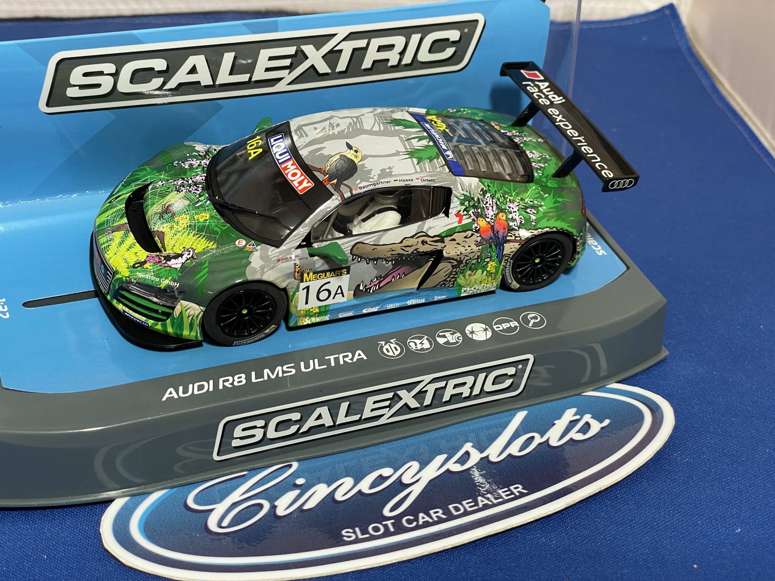 Scalextric C3717 Audi R8, Lightly Used.