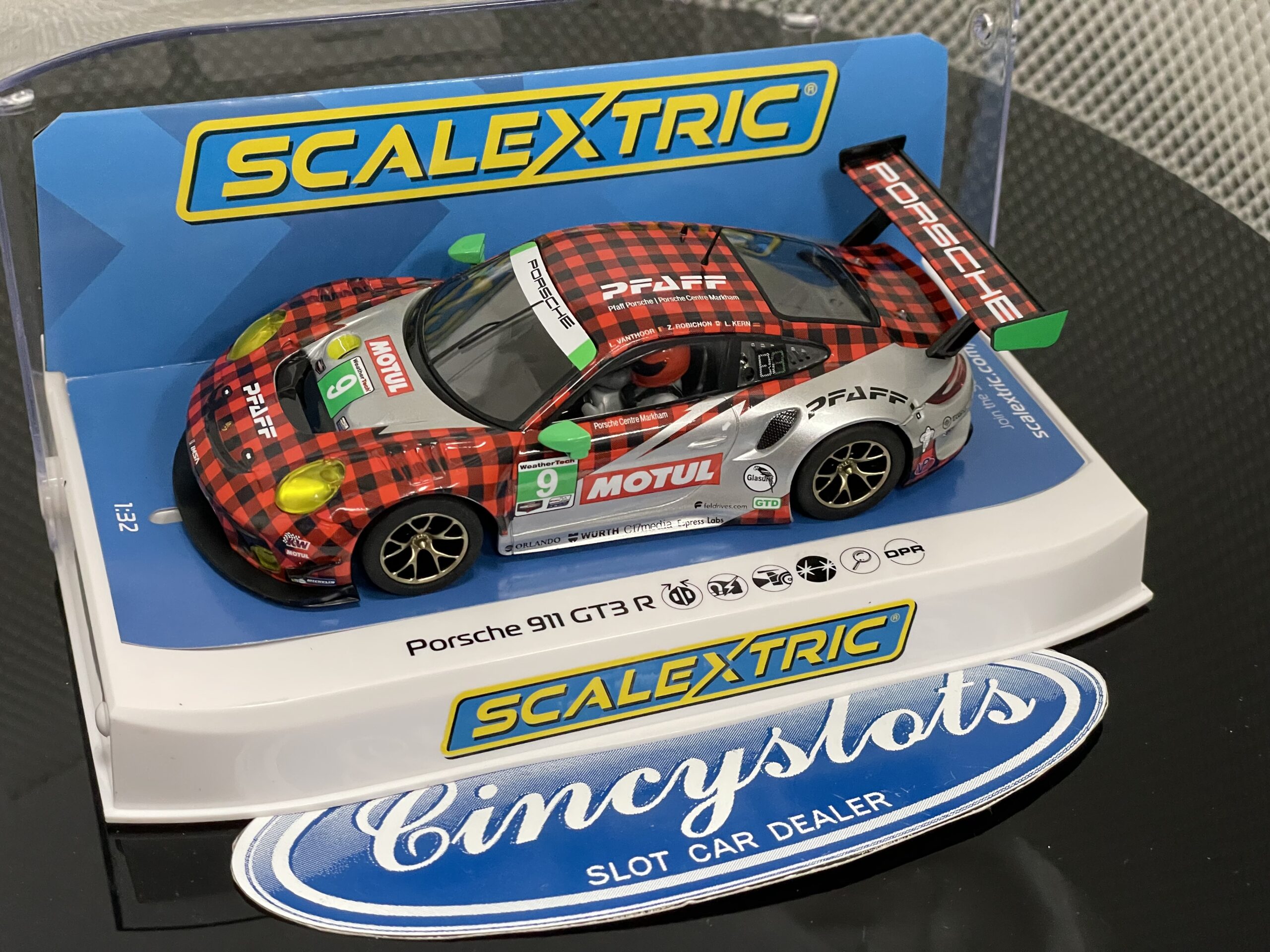 Scalextric C4252 Porsche 911 GT3R, 1/32 Slot Car.