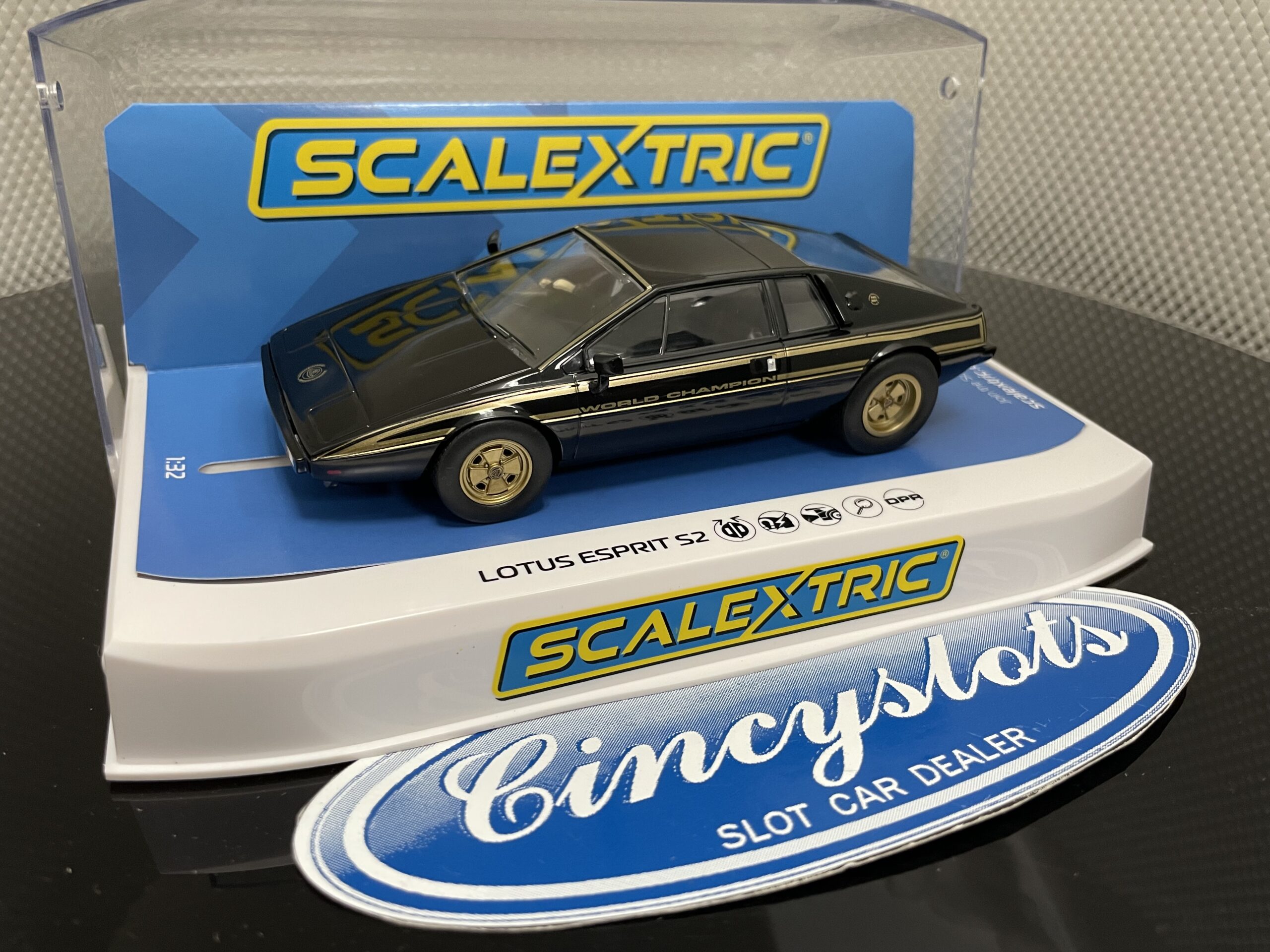 Scalextric C4253 Lotus Esprit S2.