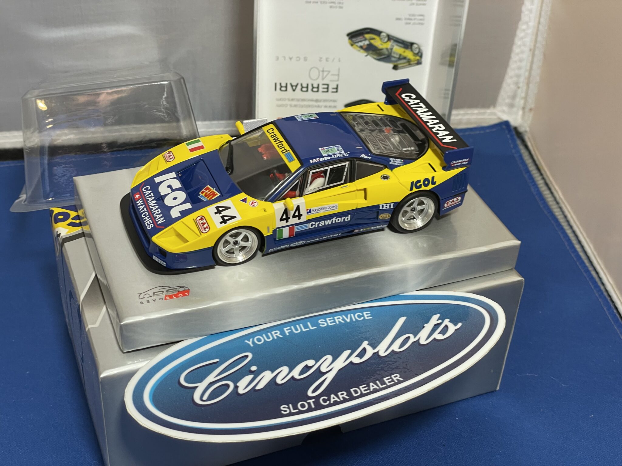 REVOSLOT RS0106 Ferrari F40 IGOL, 1/32 Slot Car.