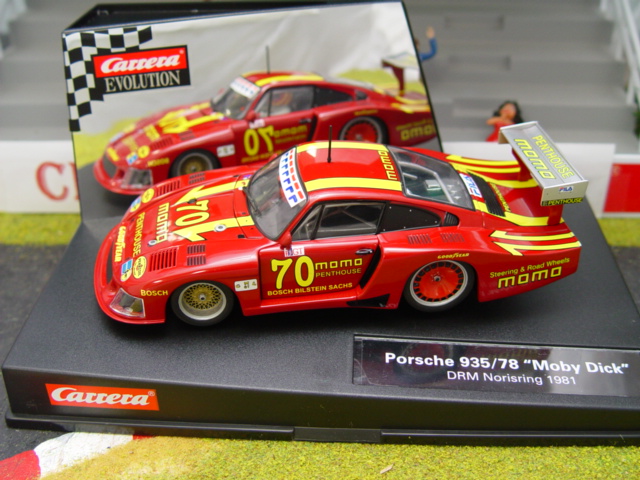 Carrera Evolution 27180 Porsche 935/78 MOMO, 1/32 Slot Car.