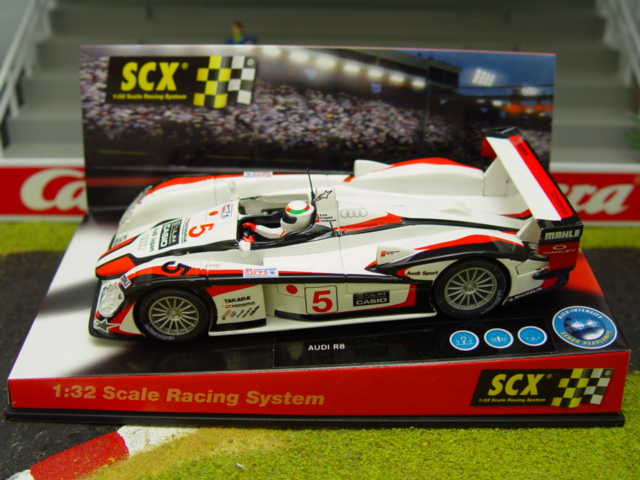 SCX 61700 Audi R8 LMP, 1/32 Slot Car.