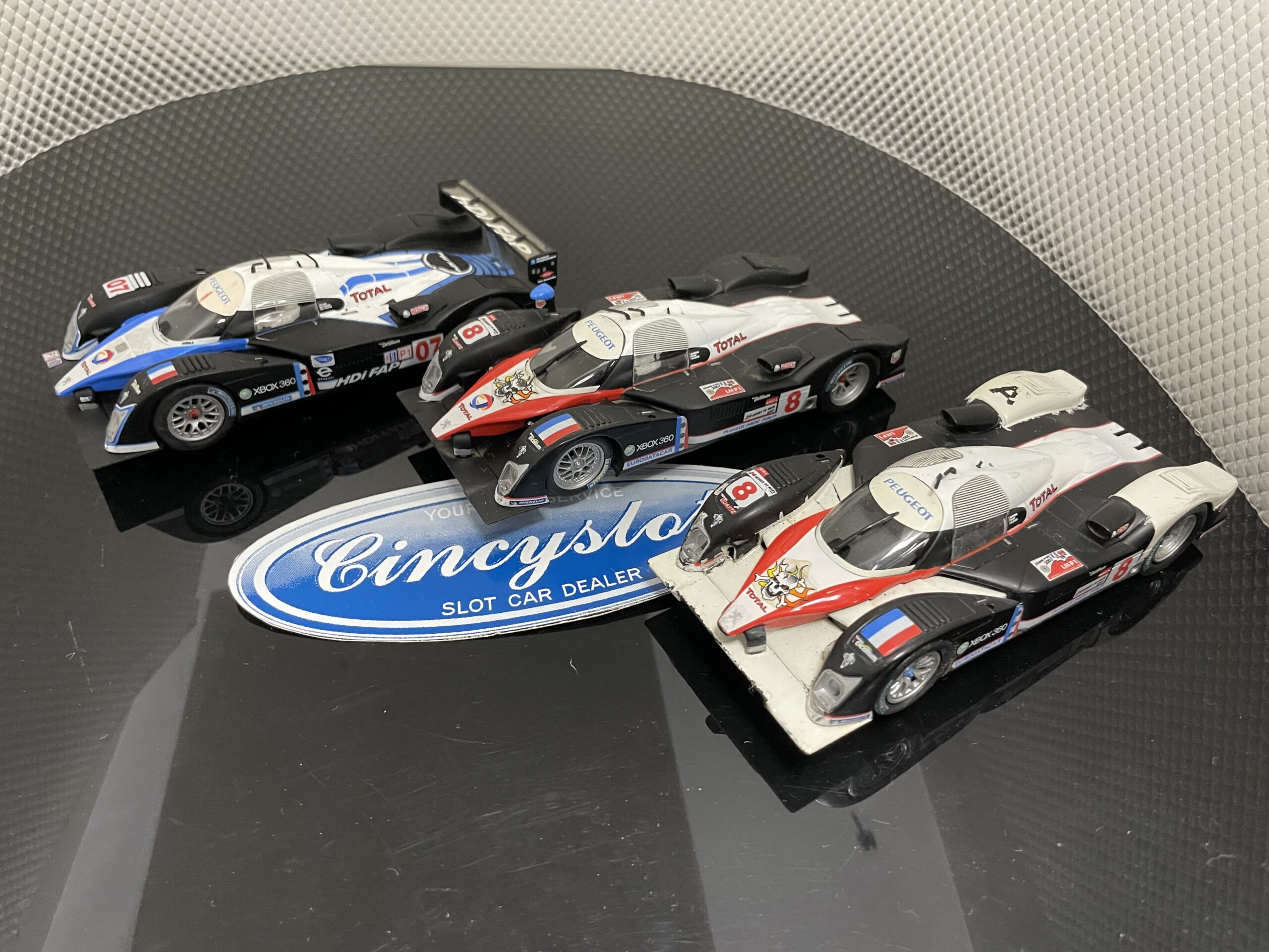 Carrera D132 30428 30463 Peugeot 908 Lot ROUGH USED.