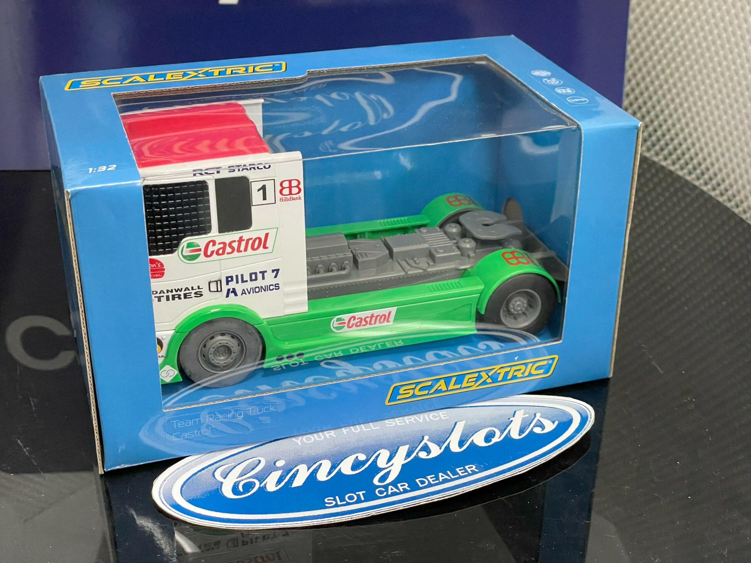 Scalextric C4156 Castrol Racing Truck 1/32 Slot Car.