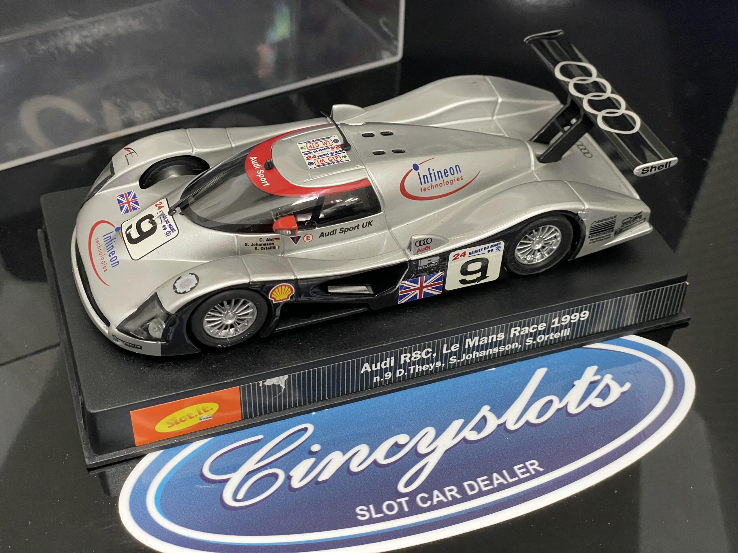 Slot.it Audi R8C #9 in Box, Lightly Used.