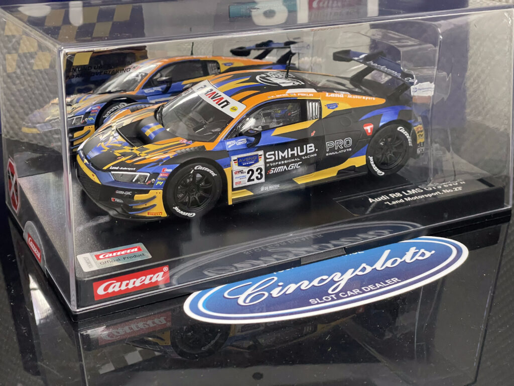 Carrera D124 23990 Audi R8 1/24 Slot Car.